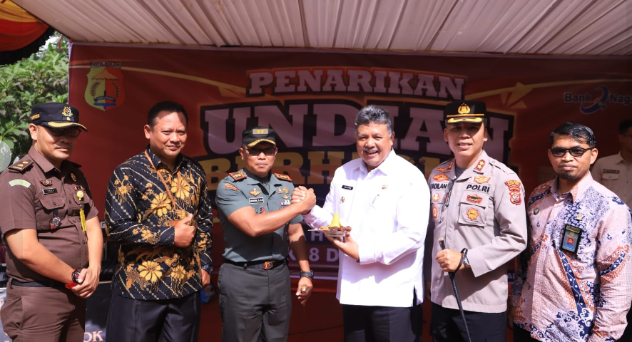 Wako Solok Buka Kegiatan Penarikan Undian Berhadiah PBB-P2 - Kabarsumbar.com
